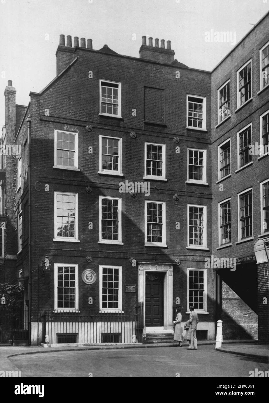 Dr. Johnson's house in Gough Square. November 9, 1936. (Photo by Sport ...