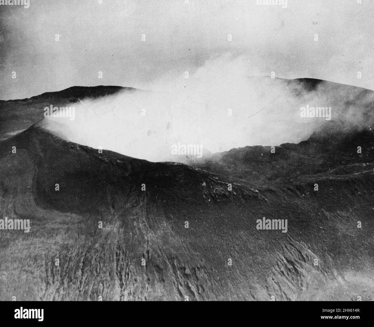 Mt mihara hi-res stock photography and images - Alamy