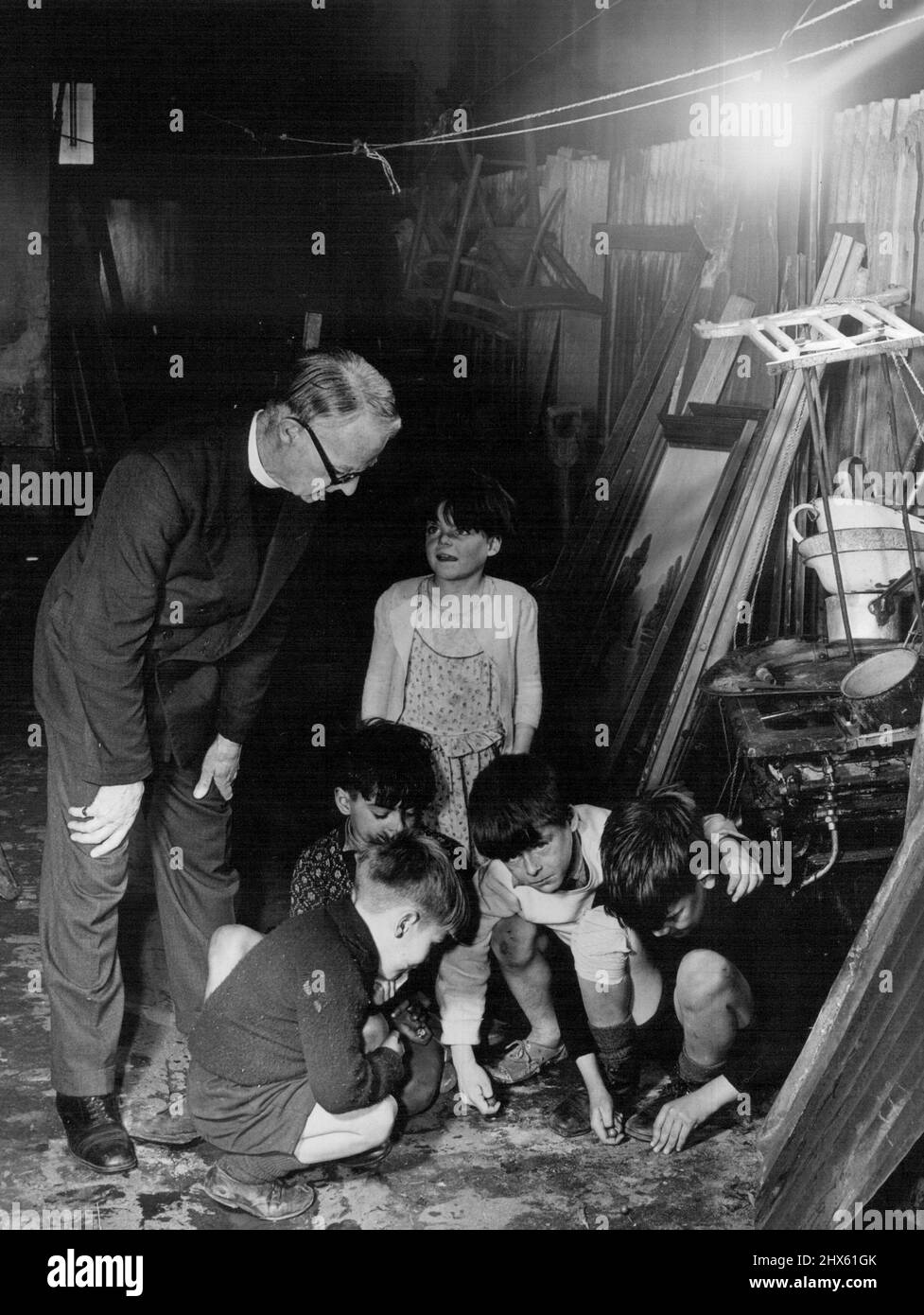 Retro black and white father hi-res stock photography and images - Alamy