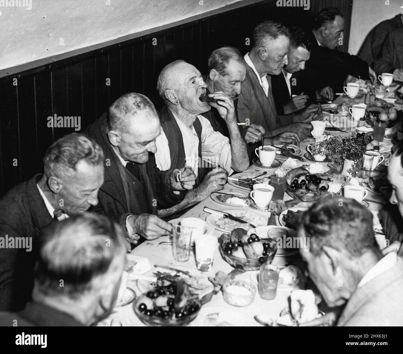 Annual Xmas dinner given in St. James crypt for reedy men the dinner ...