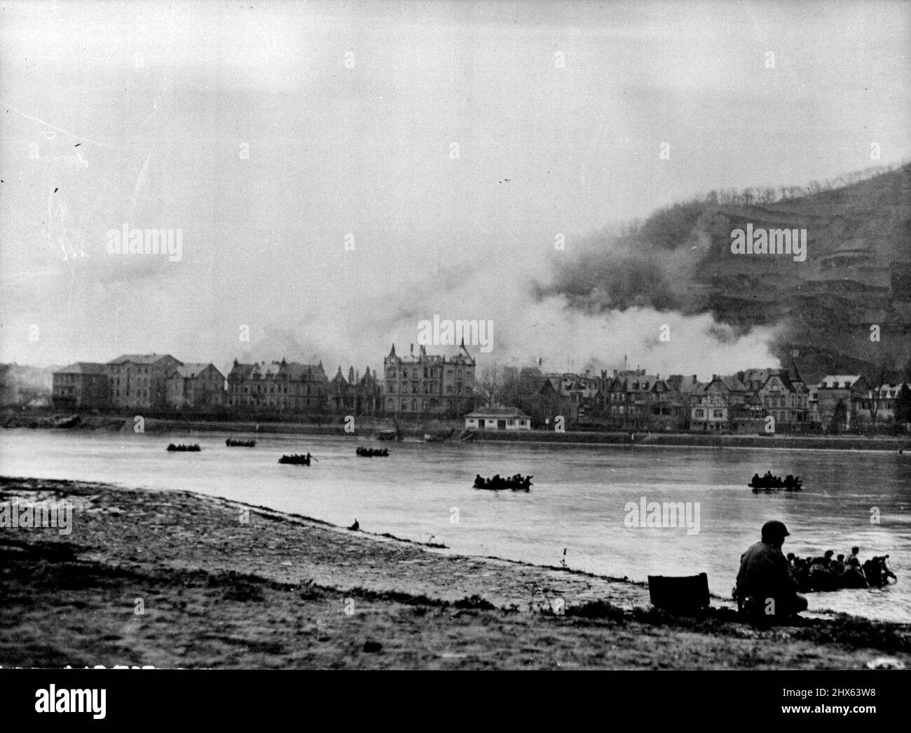 American crossing the rhine hi-res stock photography and images - Alamy