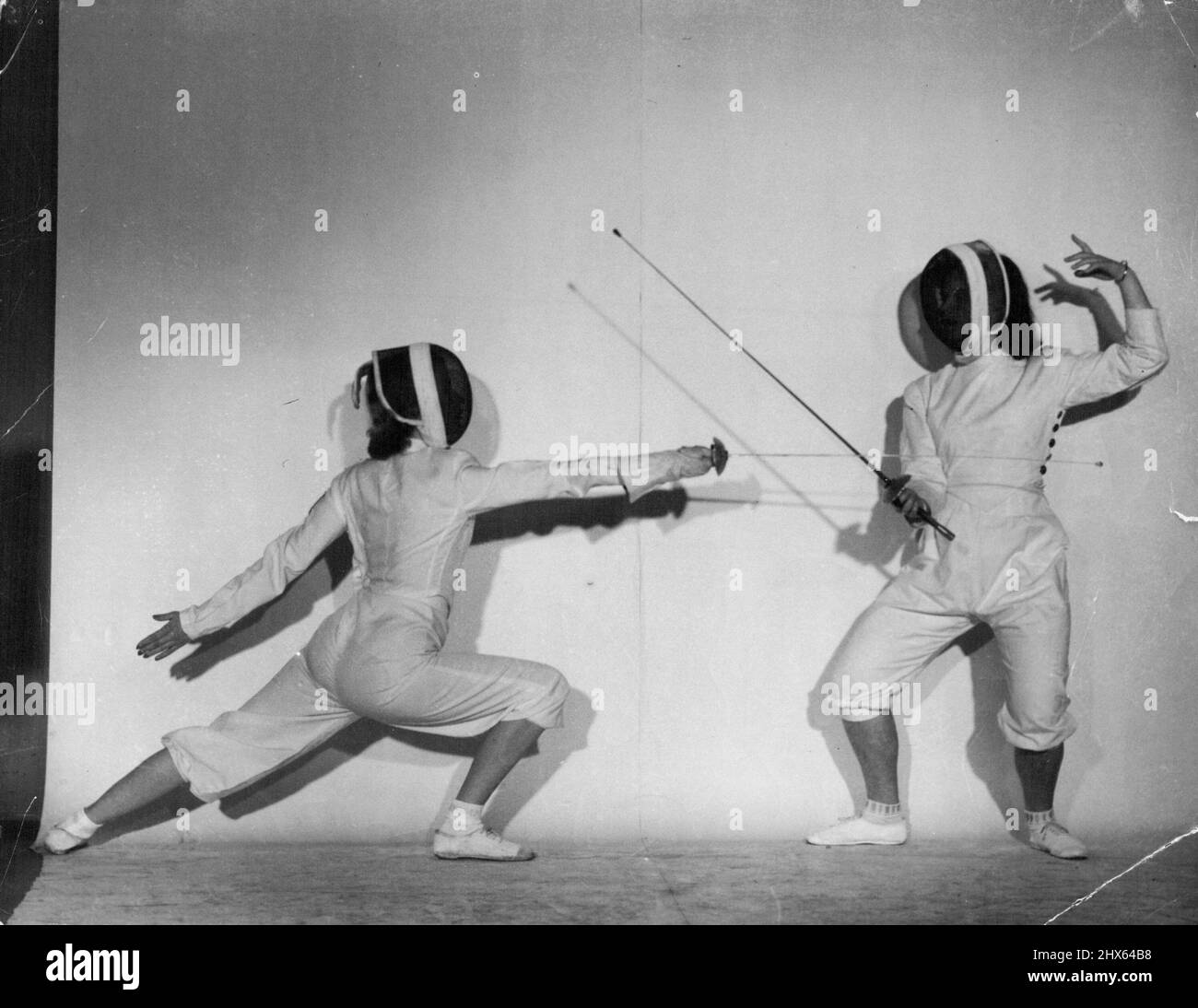 Historic archive fencer sport hi-res stock photography and images - Alamy