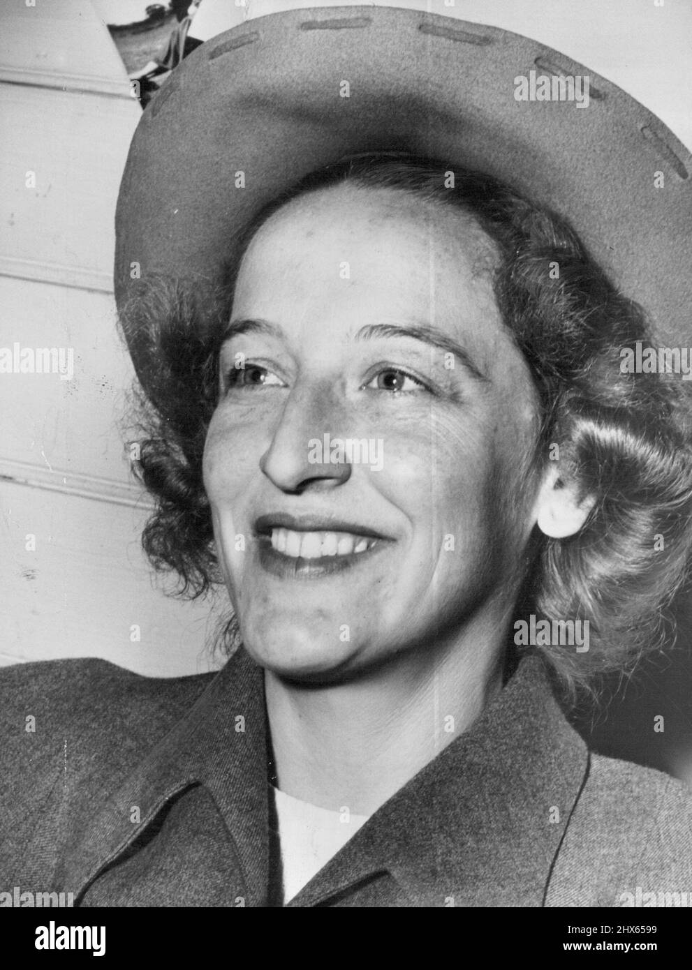 Mrs. June Wright authoress from Armadale, Victoria, called in to our ...