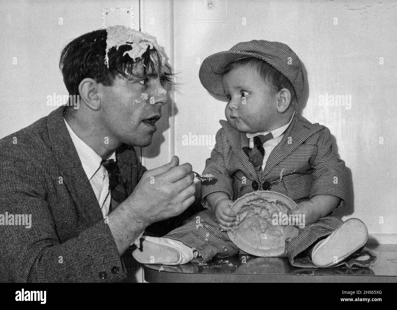 Norman wisdom 1953 hi-res stock photography and images - Alamy