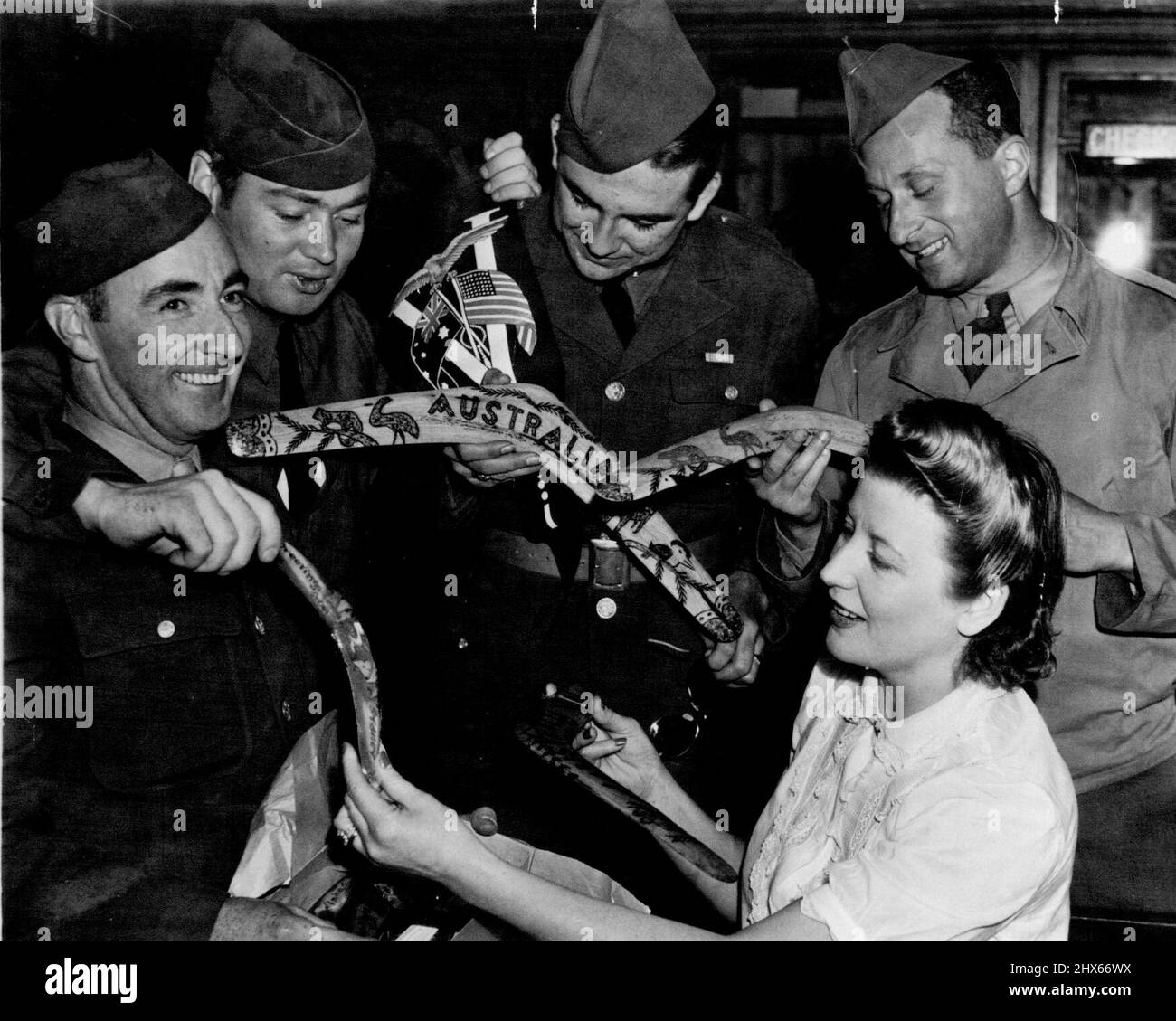 Souvenirs - American Troops. November 2, 1942 Stock Photo - Alamy