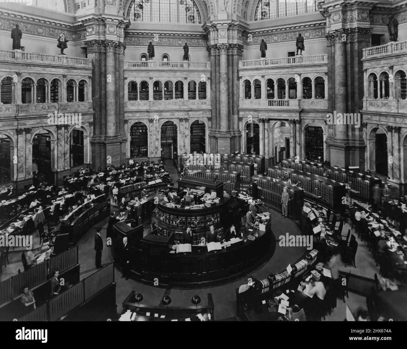 Library Of Congress -- The main reading room of the U.S. Library of ...
