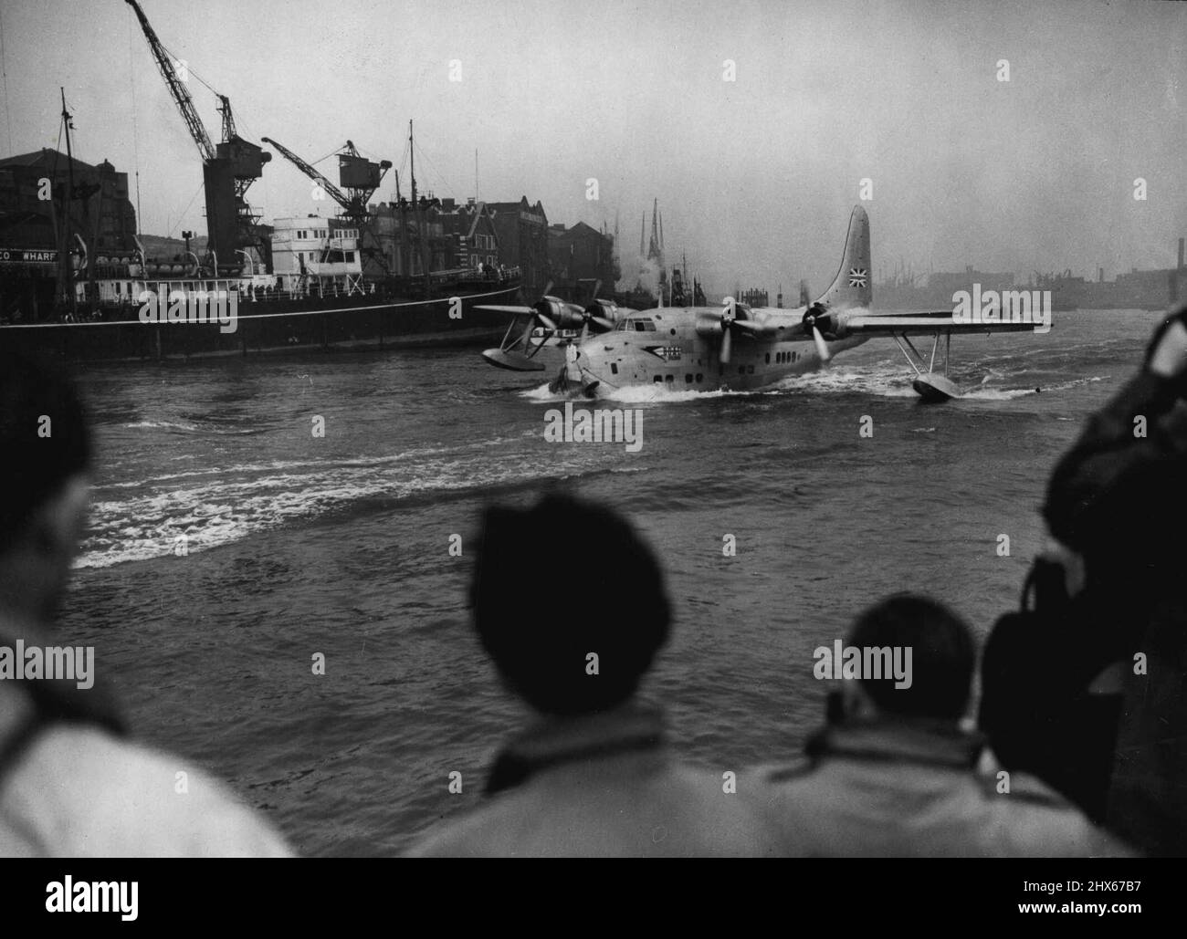 Giant Flying Boat Lands On Thames -- The giant flying boat passing up ...