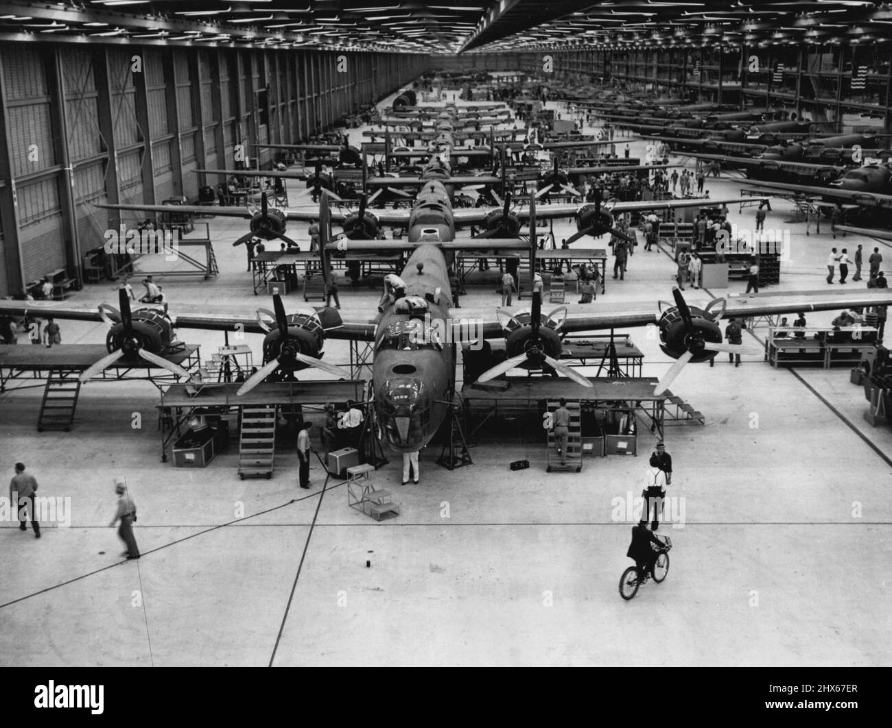 Aircraft 1942 factory hi-res stock photography and images - Alamy
