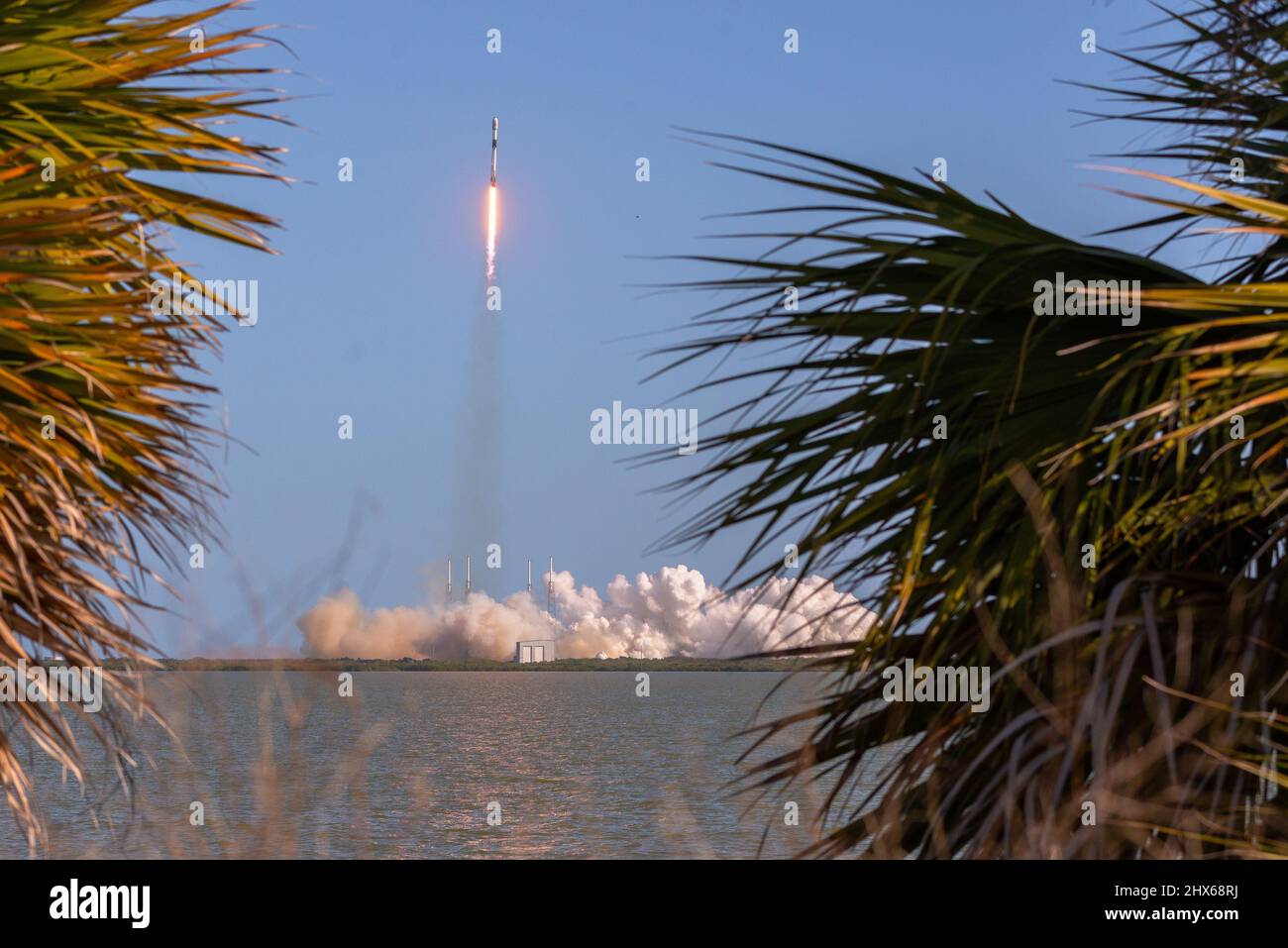 A Falcon 9 rocket launches from SLC-40 at Cape Canaveral Space Force ...