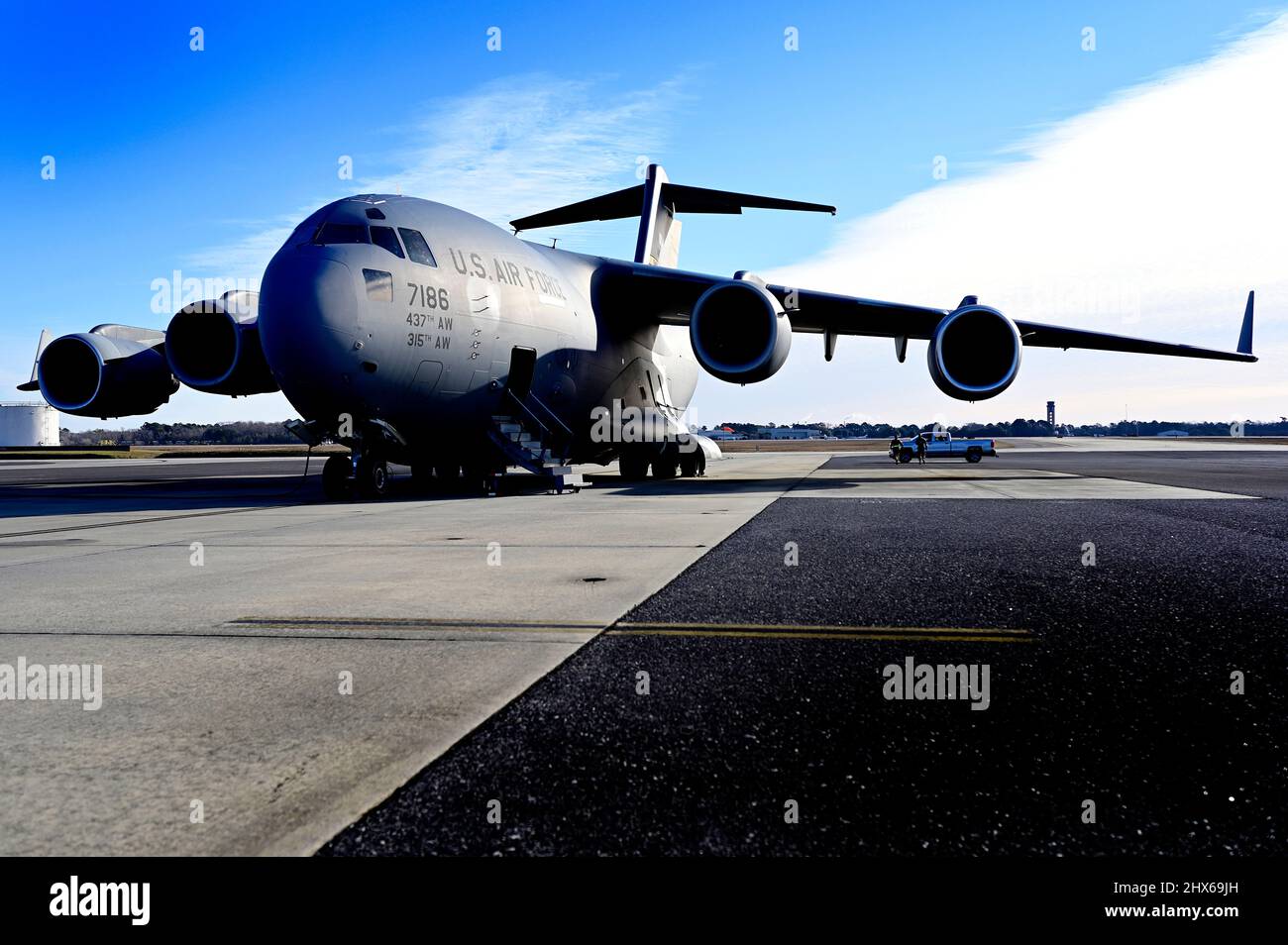 628 lrs hi-res stock photography and images - Alamy