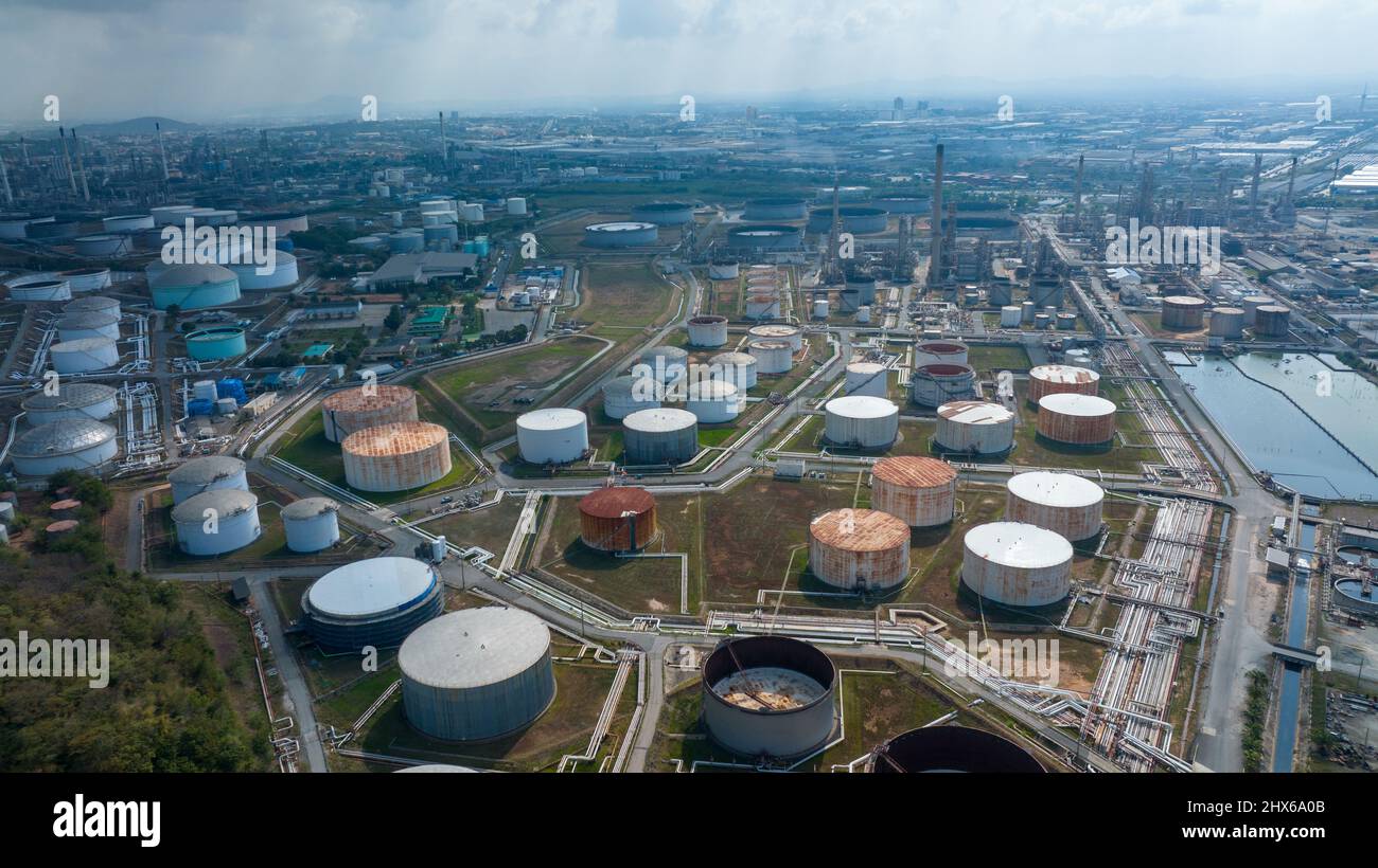 Aerial view of LPG gas tanker at crude oil terminal for load or unload ...