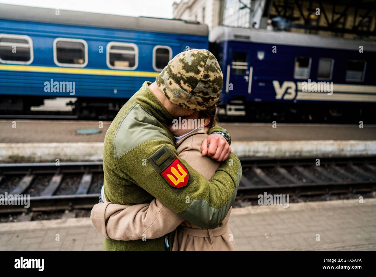 Hug war train hi-res stock photography and images - Alamy