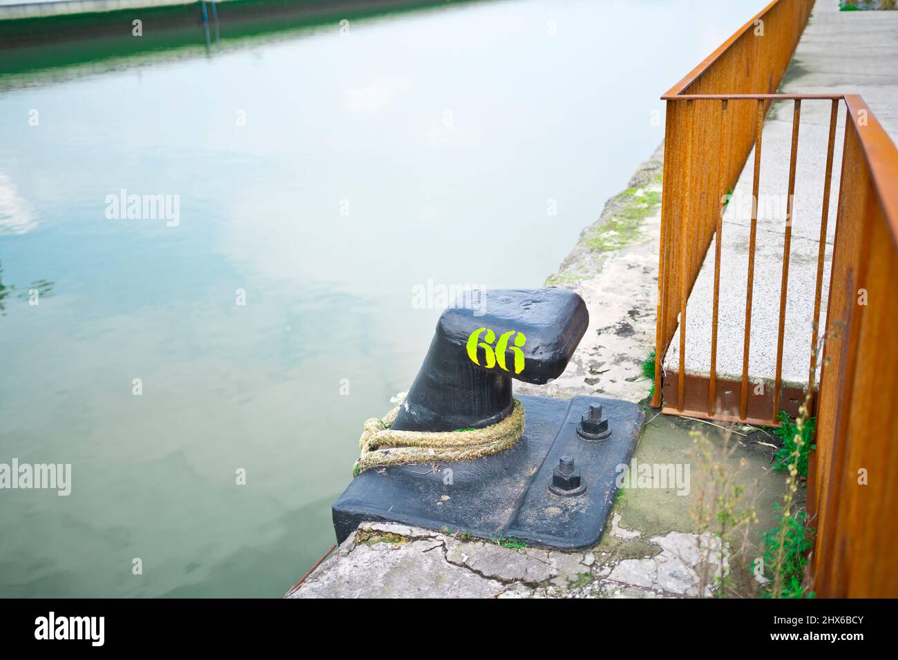 metal mooring for recreational boats in marina, ship mooring tool Stock ...