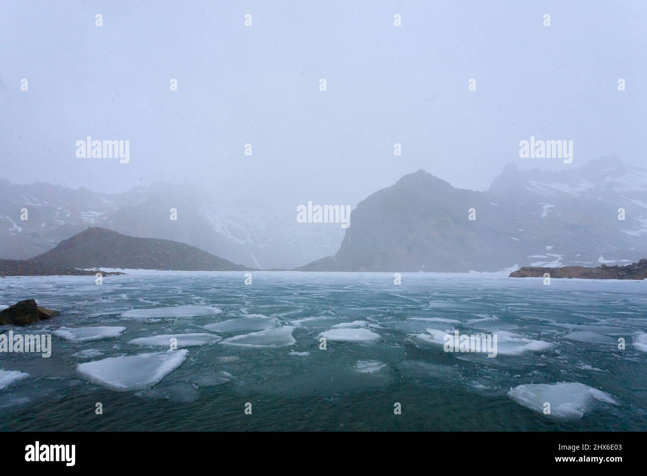 Laguna de Los Tres view. Frozen lagoon. Fitz Roy mountain, Patagonia ...