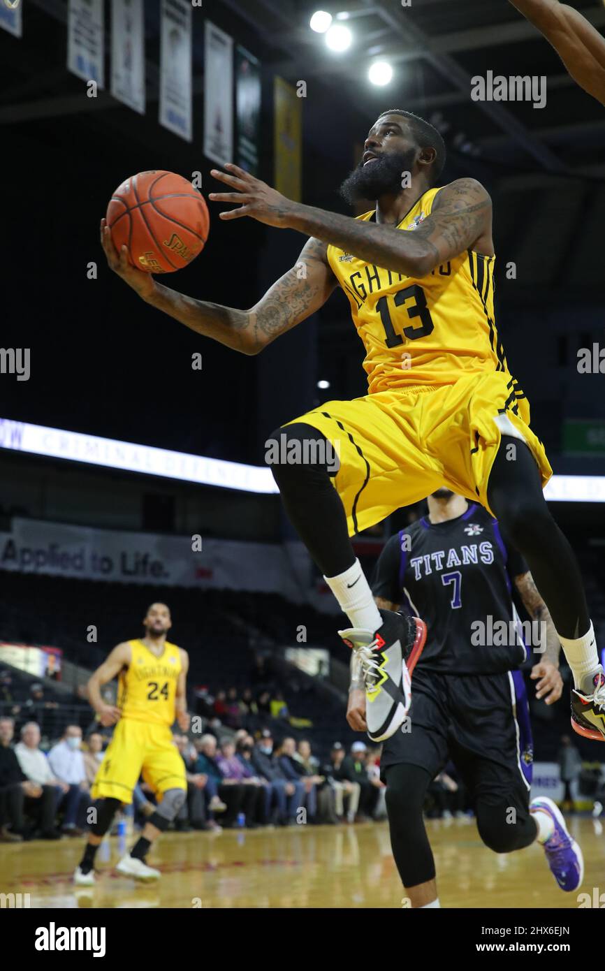 March 9 2022, London Ontario Canada, London Lightning start their ...