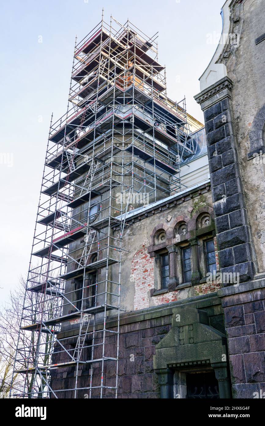 scaffolding of complicated configuration for the restoration and ...
