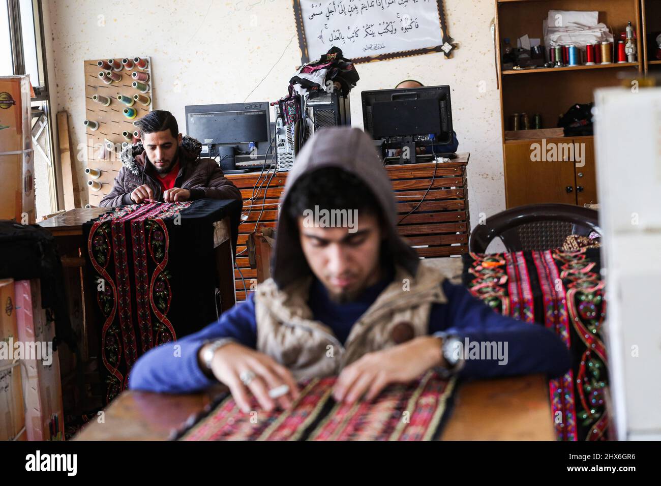 Gaza, Palestine. 09th Mar, 2022. A Palestinian worker works in a sewing ...
