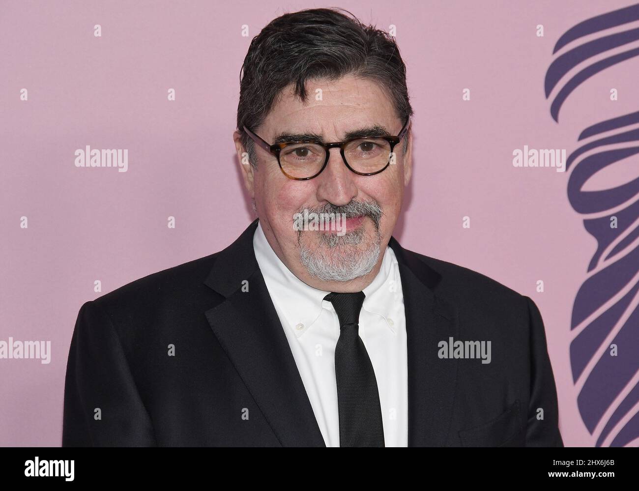 Los Angeles, USA. 09th Mar, 2022. Alfred Molina arrives at the 24th ...