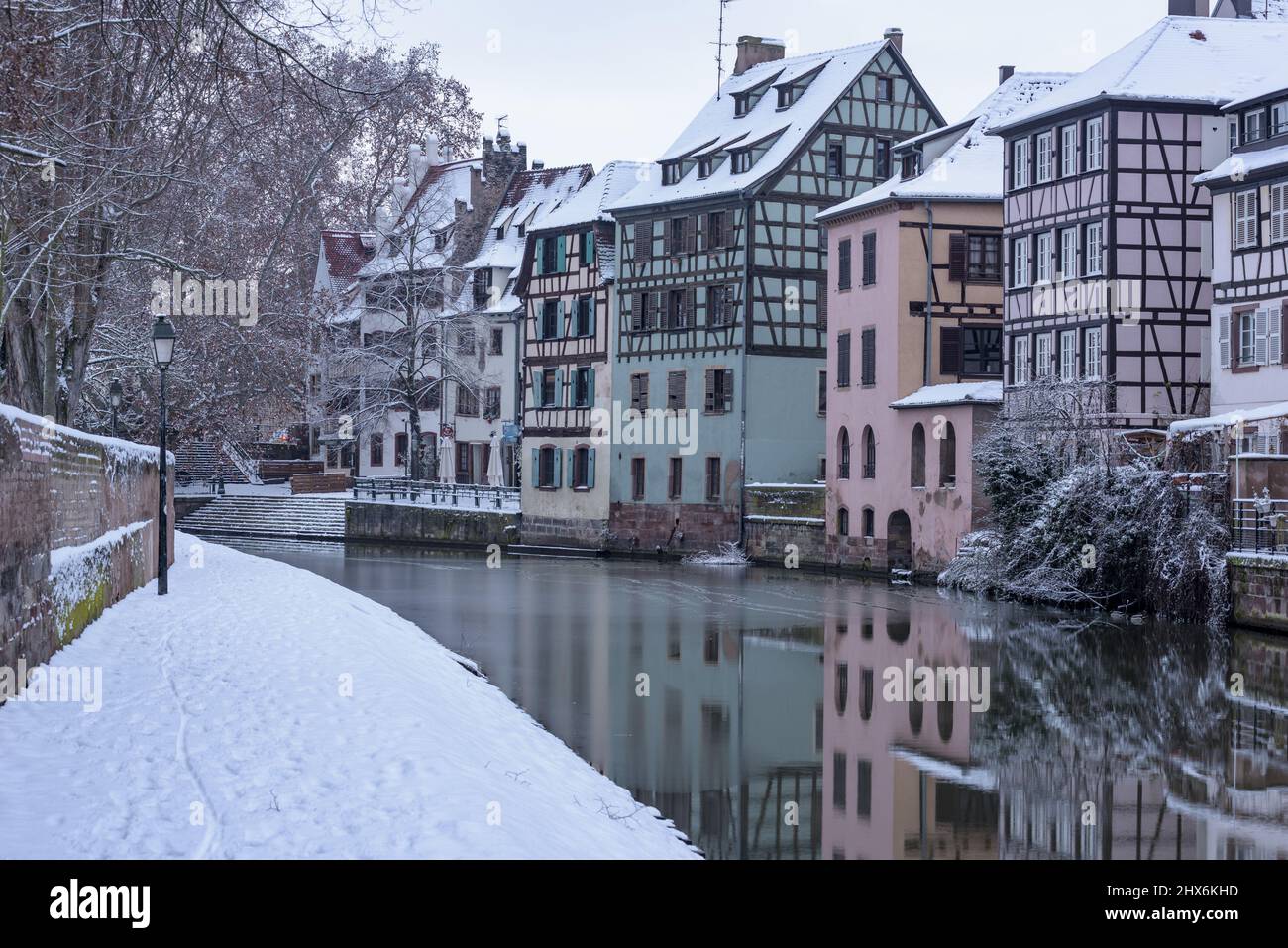 Architecture traditionnelle alsacienne hi-res stock photography and ...