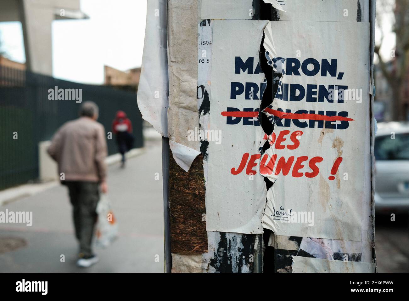 Torn posters of emmanuel macron hi-res stock photography and images - Alamy