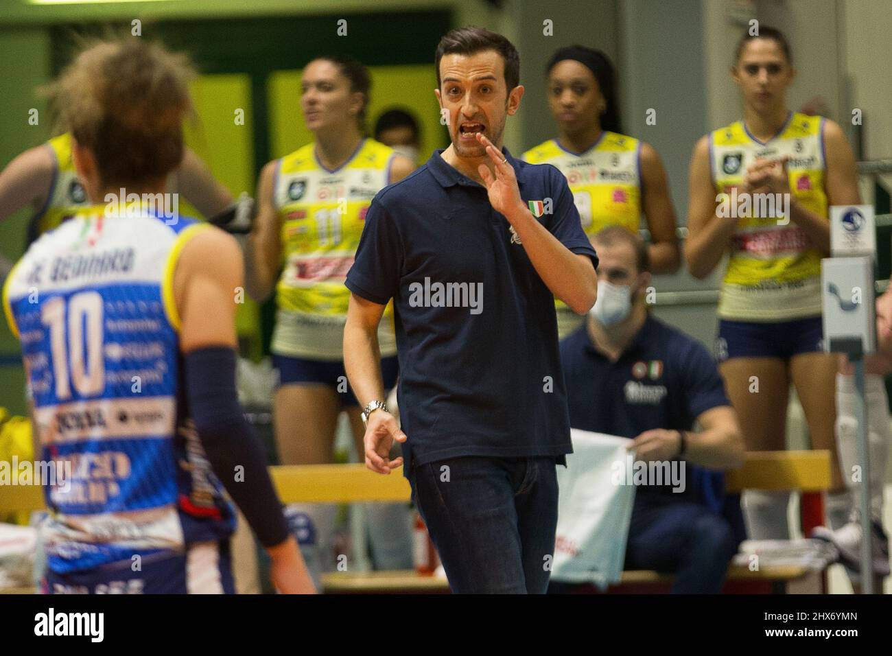 Head Coach DANIELE SANTARELLI (Imoco Volley Conegliano) during Quarter ...
