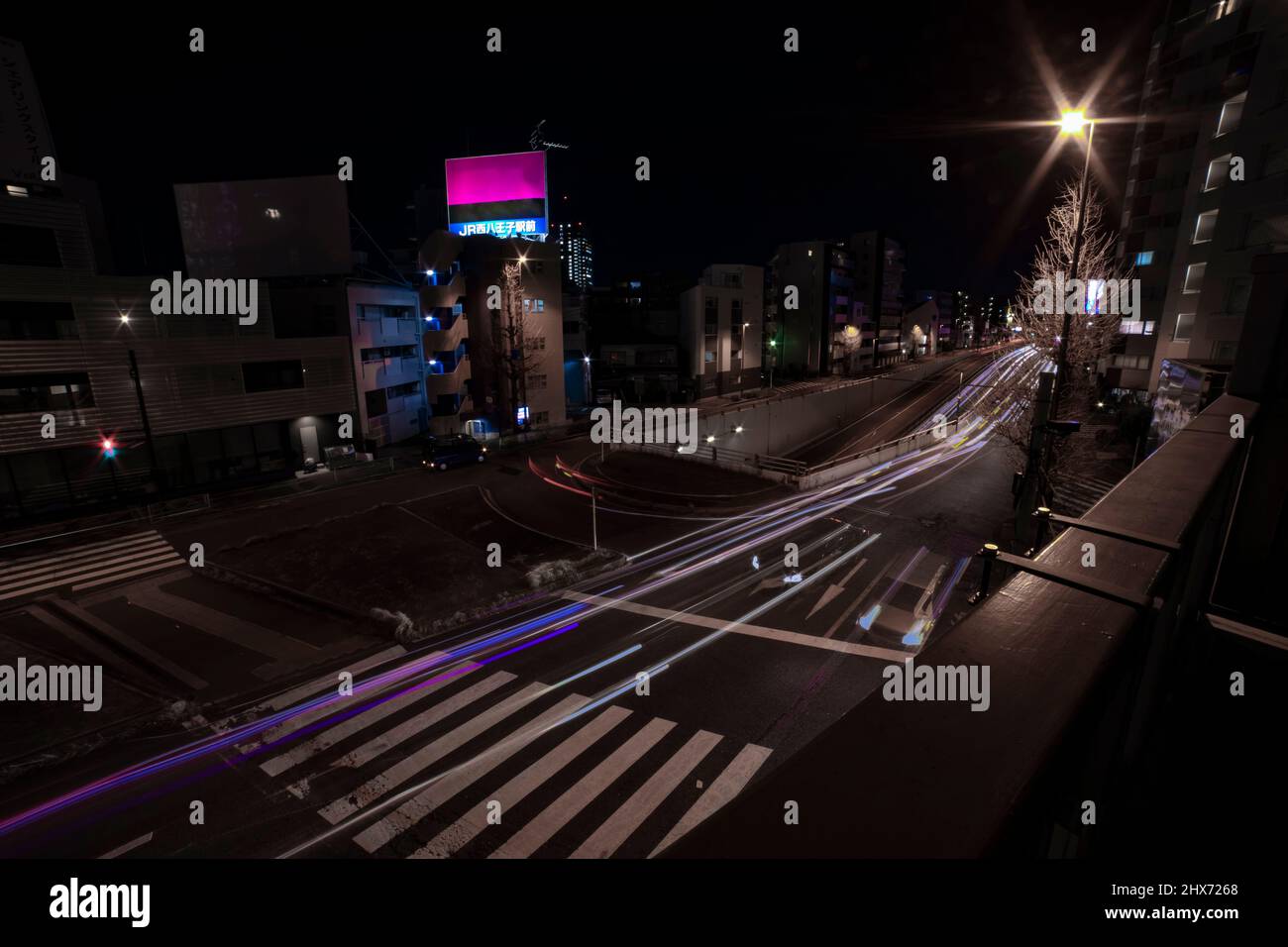 Timelapse street downtown in tokyo hi-res stock photography and images ...