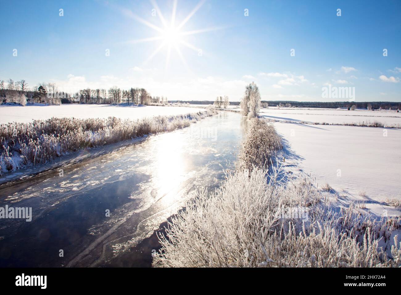 Sunny cold hi-res stock photography and images - Alamy