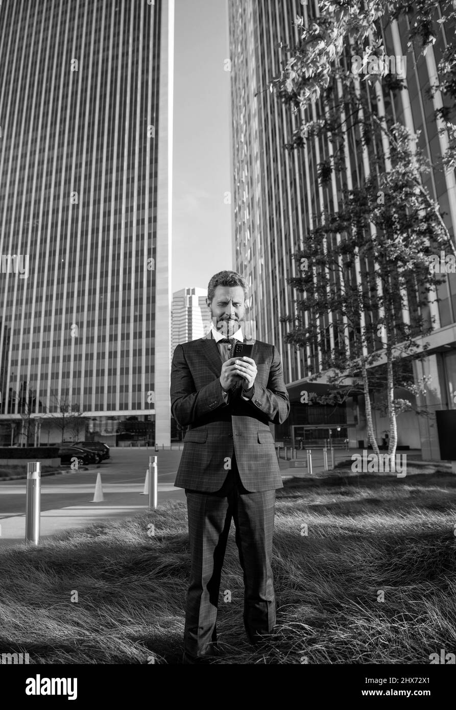 Cellphone outside Black and White Stock Photos & Images - Alamy