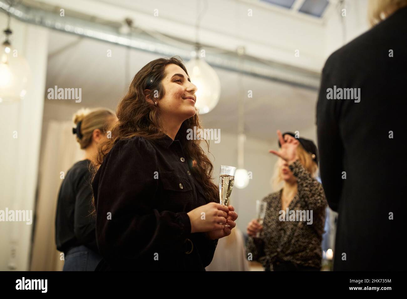 Group four women talking hi-res stock photography and images - Alamy
