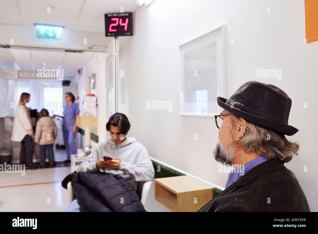 Number waiting horizontal hi-res stock photography and images - Alamy