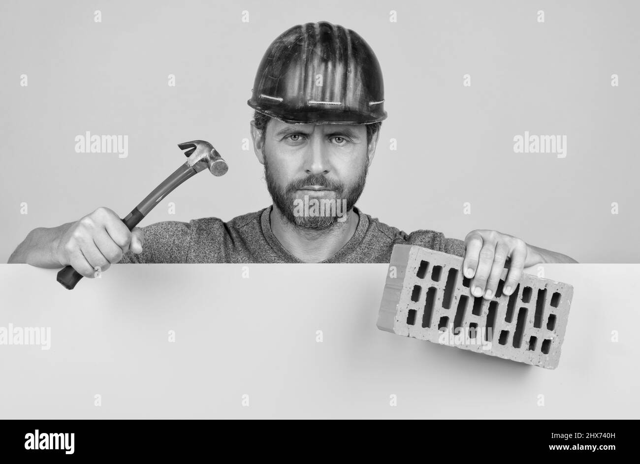 Bricklayer builder hi-res stock photography and images - Alamy