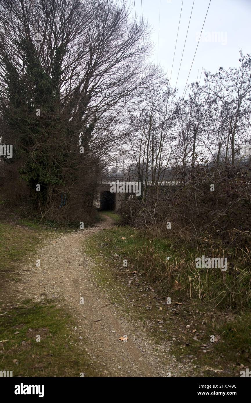 Walking under a bridge in the countryside hi-res stock photography and ...