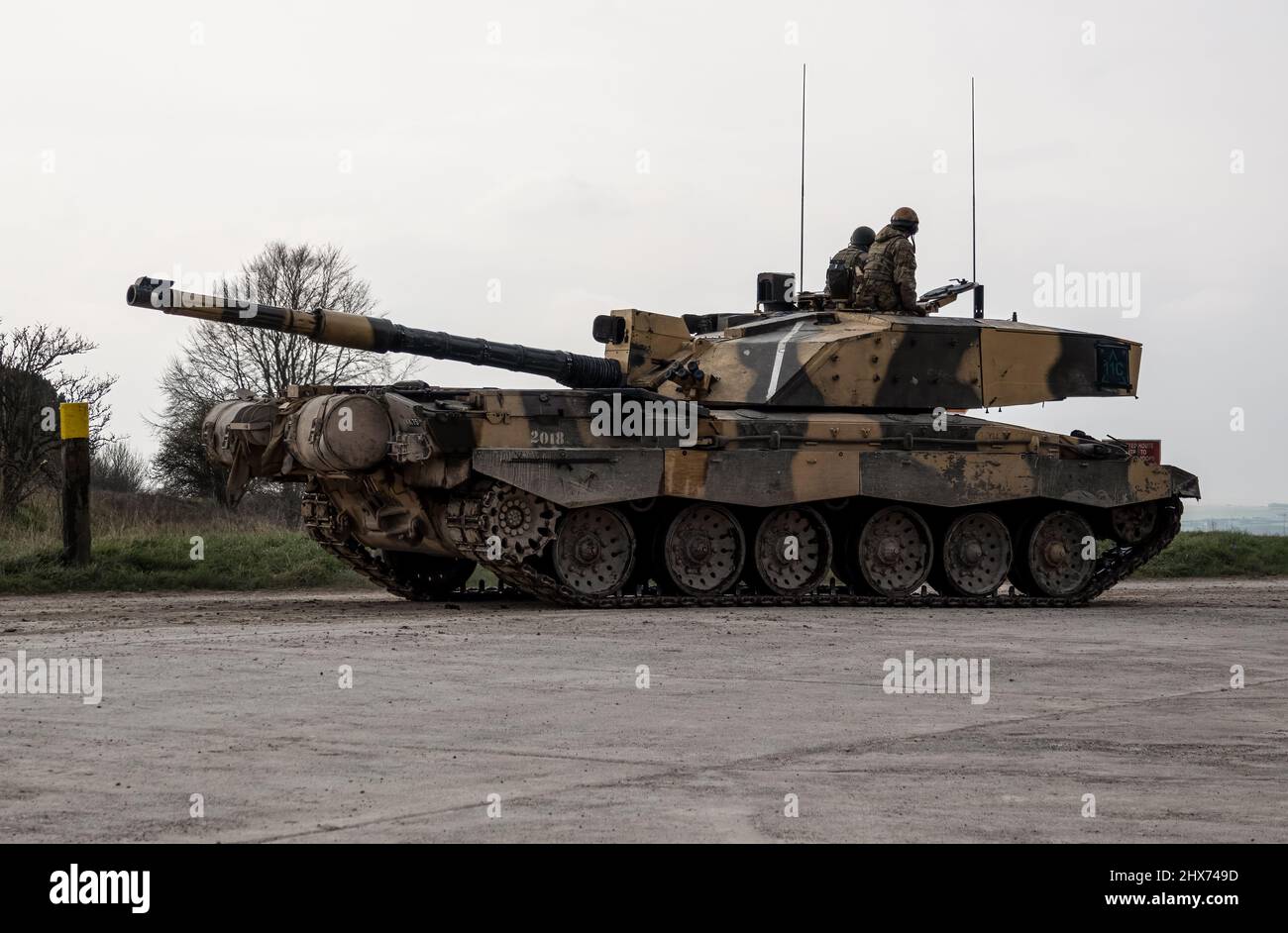British army FV4034 Challenger 2 main battle tank in action on a ...