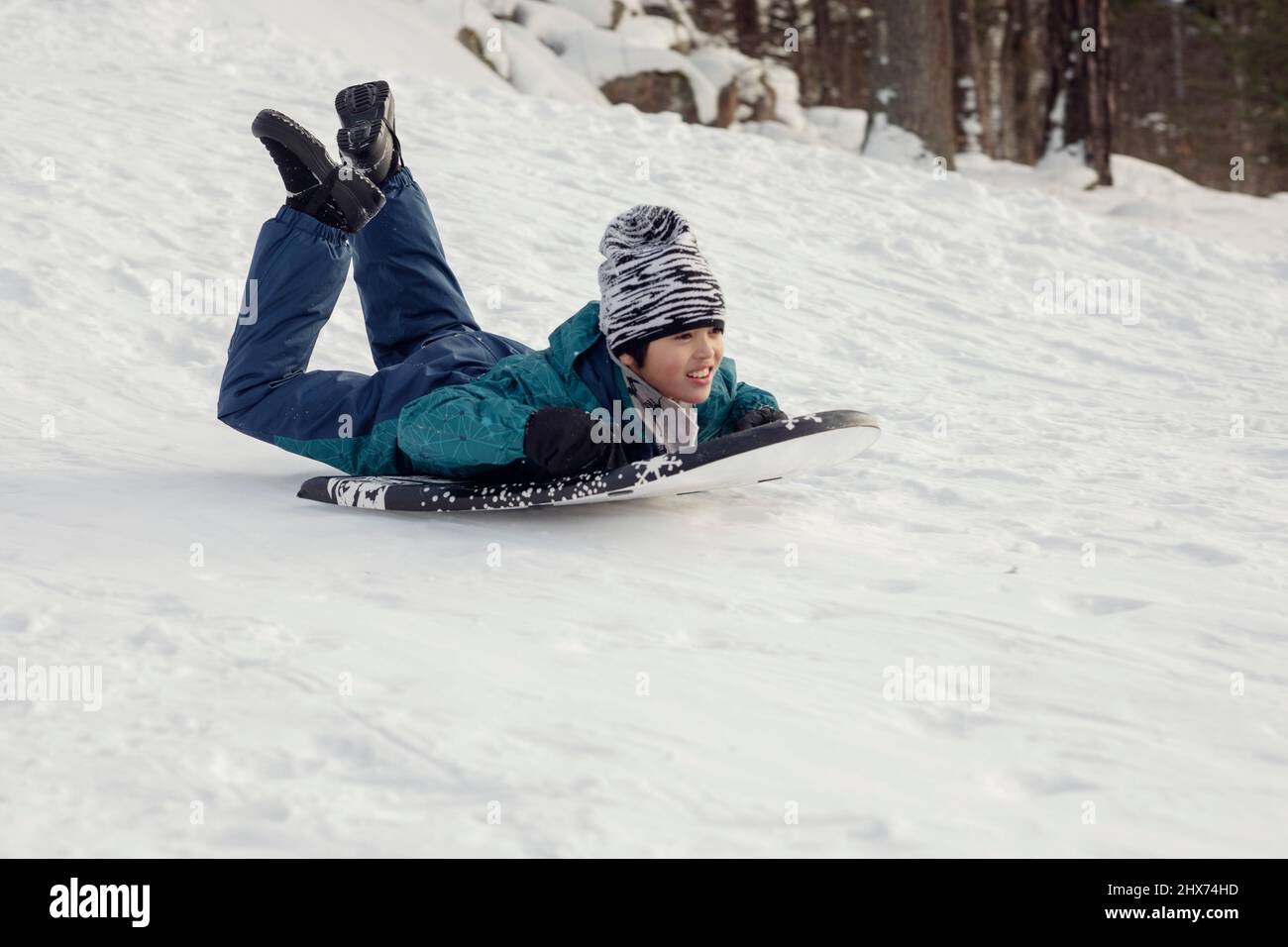 Winter activity activities hi-res stock photography and images - Alamy