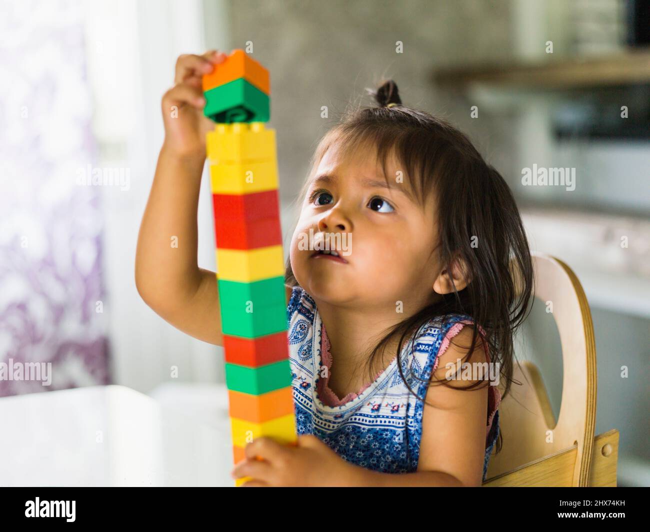 Stacking blocks hi-res stock photography and images - Alamy