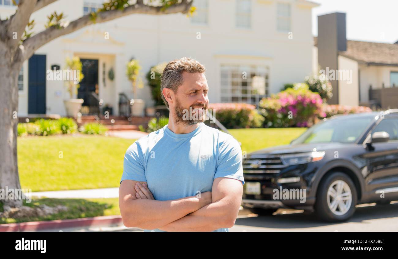 Homeowners smiling hi-res stock photography and images - Alamy
