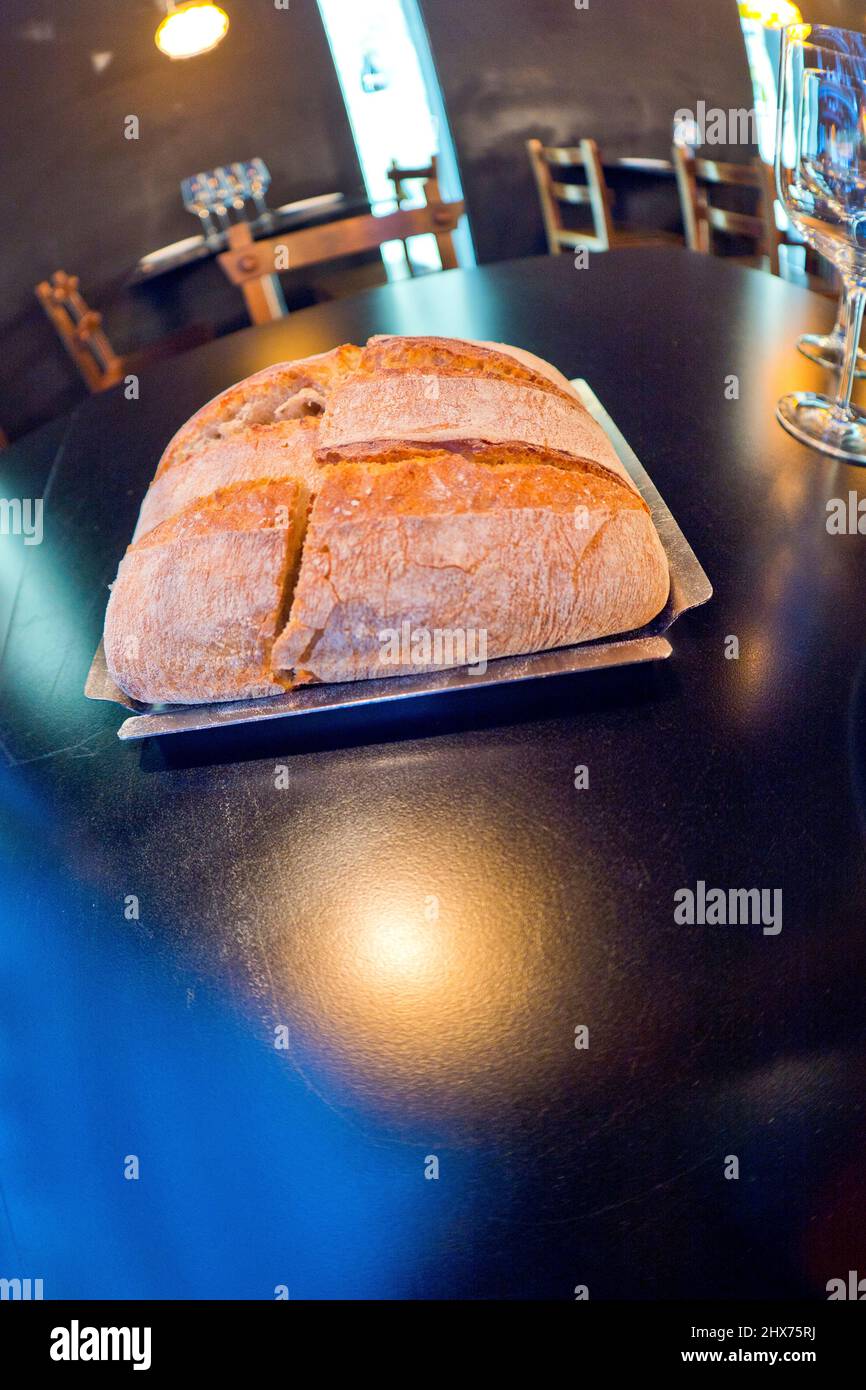 Bread service hi-res stock photography and images - Alamy