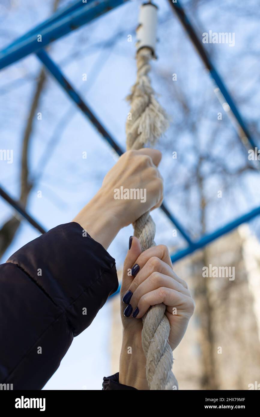 Vertical rope hi-res stock photography and images - Alamy