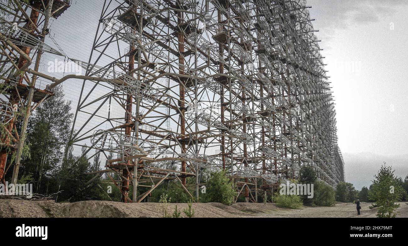 Radio antenna military hi-res stock photography and images - Alamy