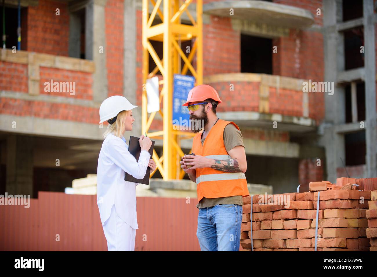 Construction team communication concept. Relationships between ...