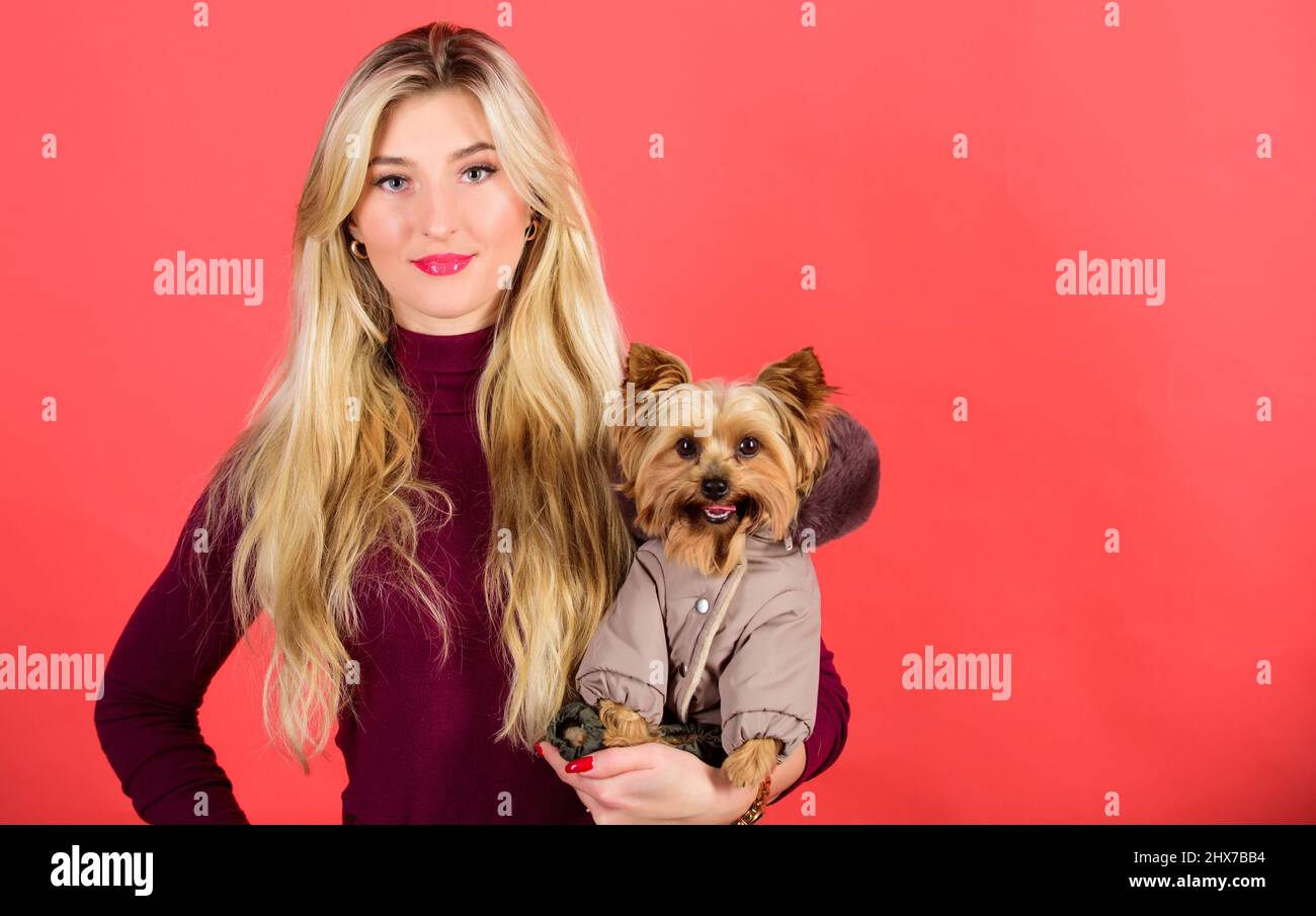 Dressing dog for cold weather. Which dog breeds should wear coats. Girl ...