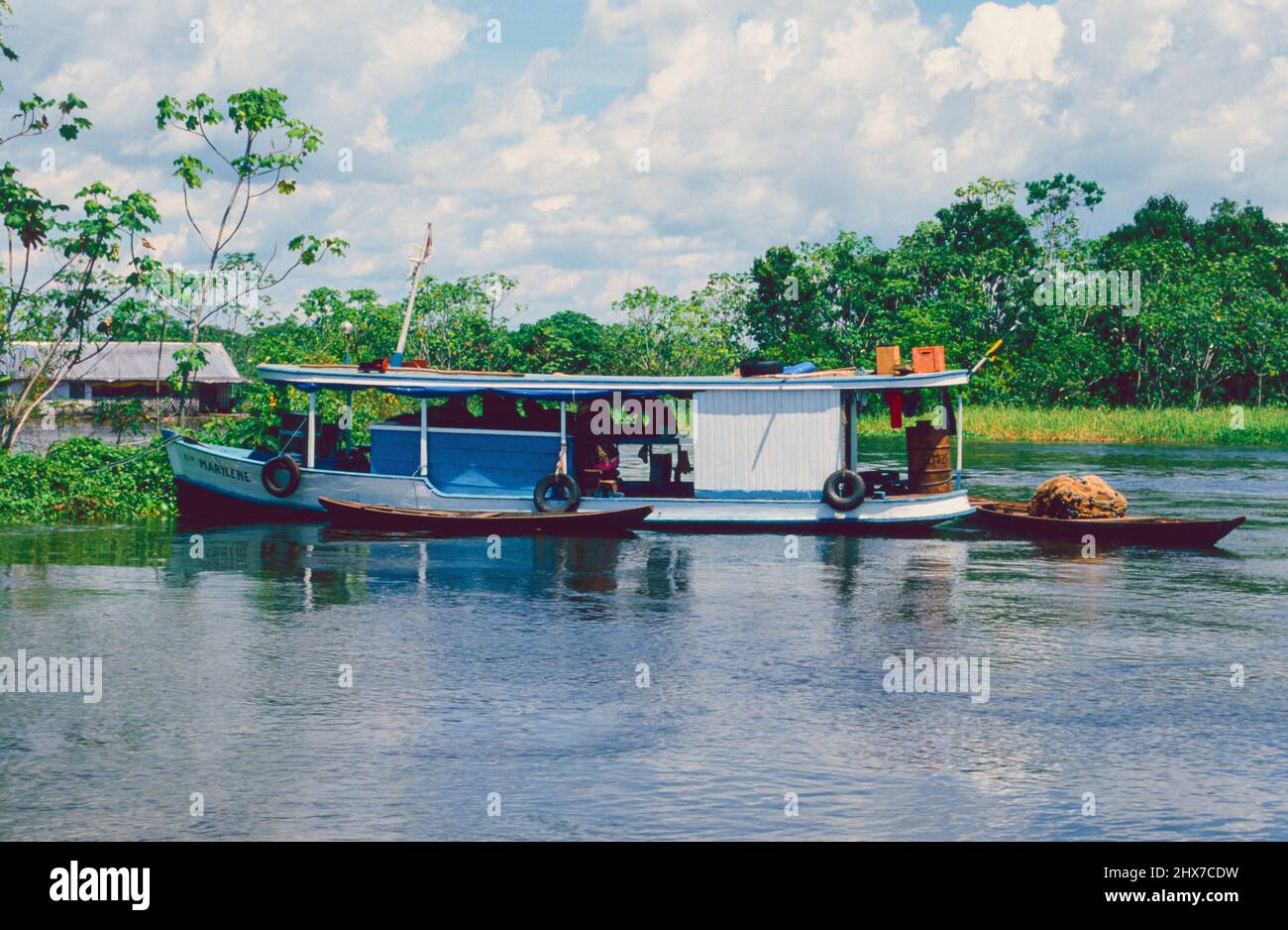 Houseboat on amazon river hi-res stock photography and images - Alamy
