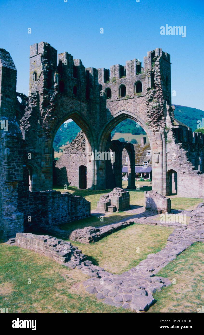 Llanthony abbey hi-res stock photography and images - Alamy