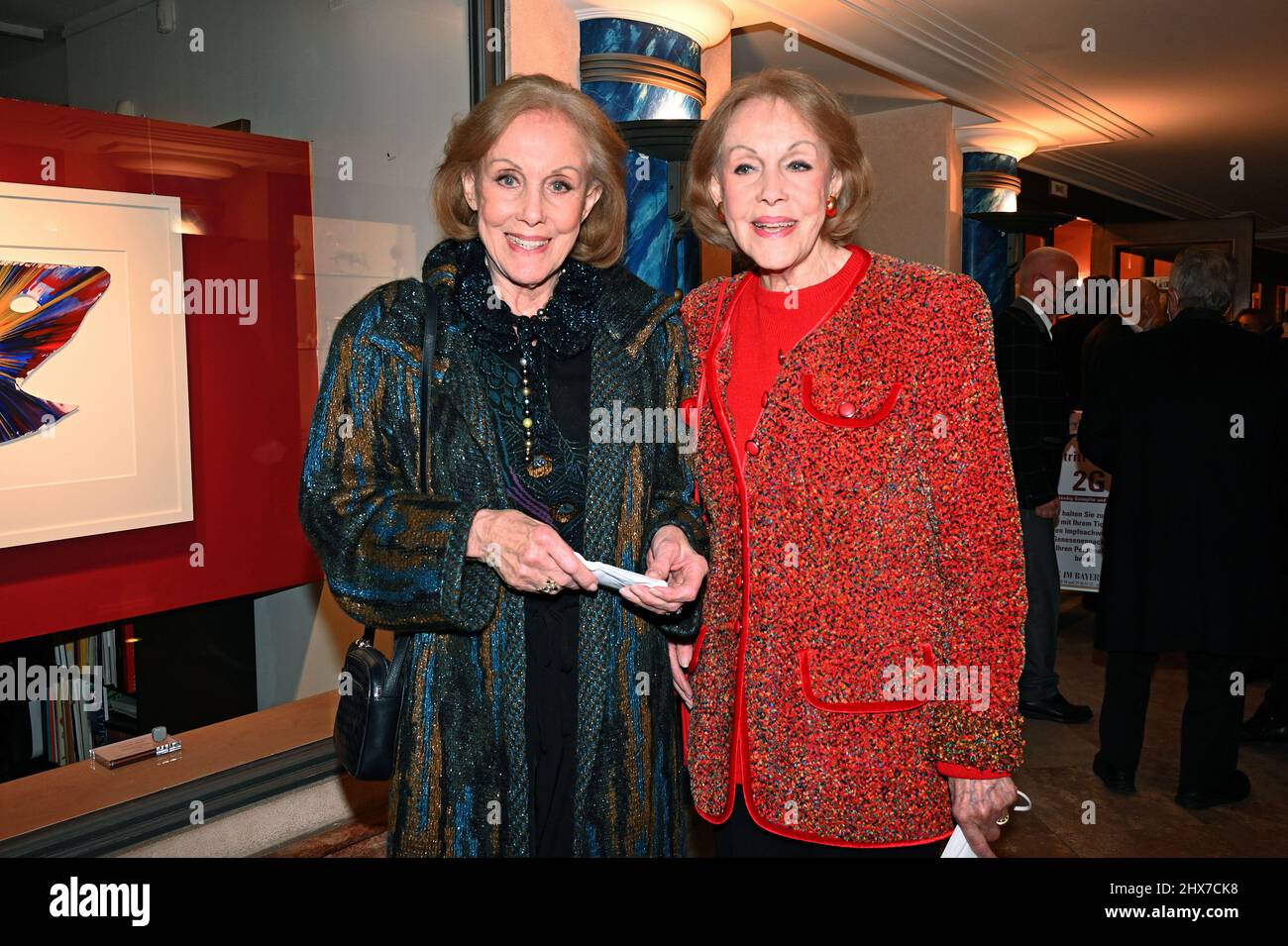 Kessler sisters hi-res stock photography and images - Alamy