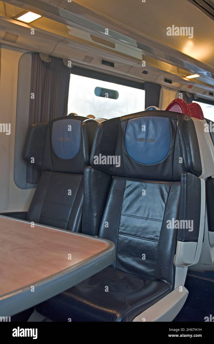 Class 222 meridian train hi-res stock photography and images - Alamy