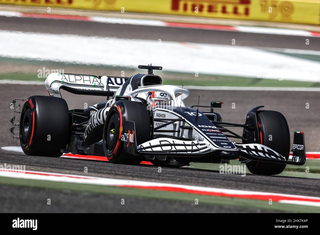 10 GASLY Pierre (fra), Scuderia AlphaTauri AT03, action during the Formula 1 Aramco pre-season ...