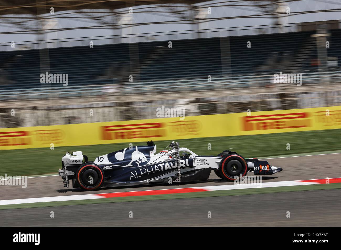 10 GASLY Pierre (fra), Scuderia AlphaTauri AT03, action during the Formula 1 Aramco pre-season ...