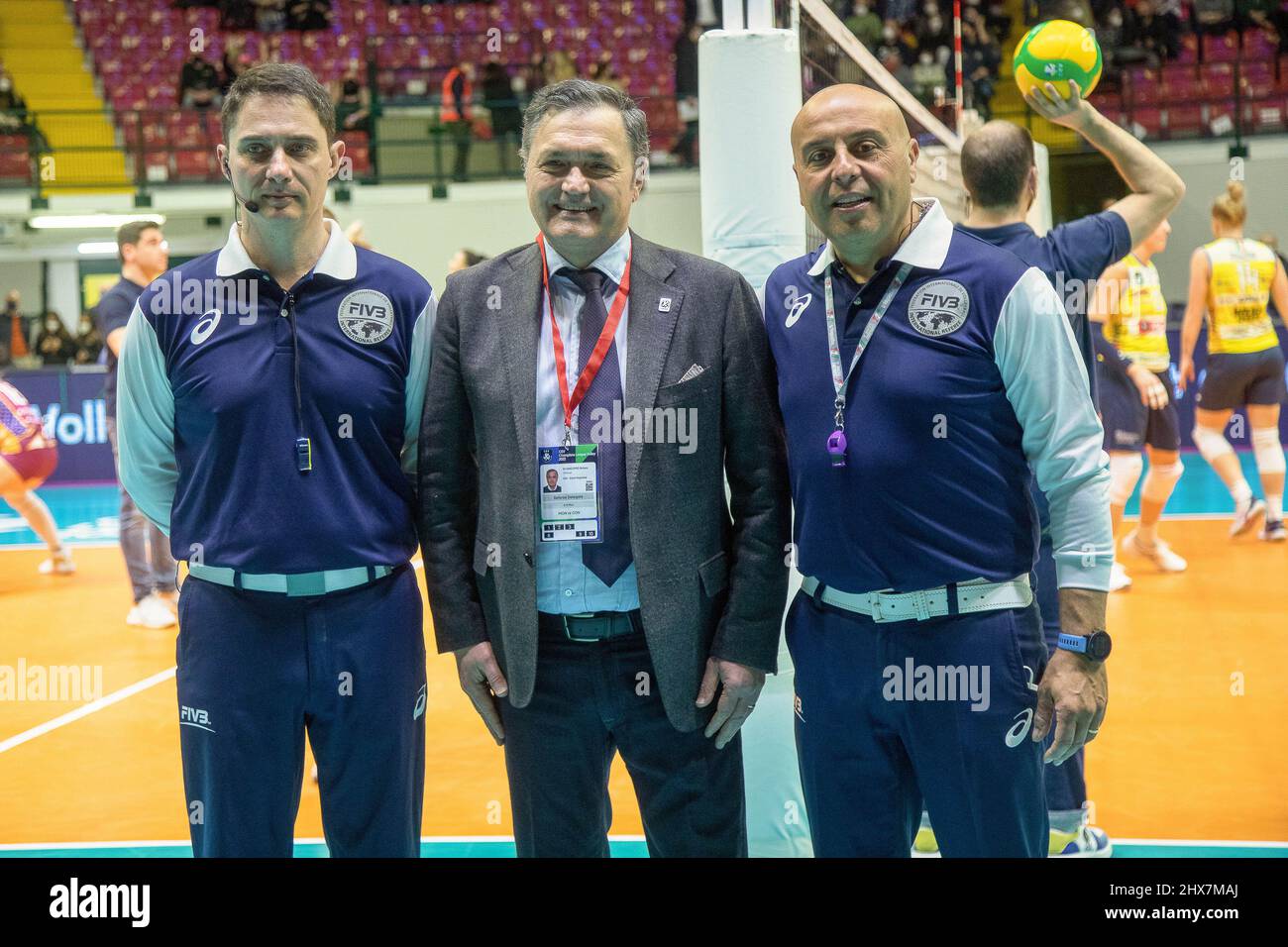 Referees Stefano Cesare and Andrea Puecher during Quarter Finals - Vero ...