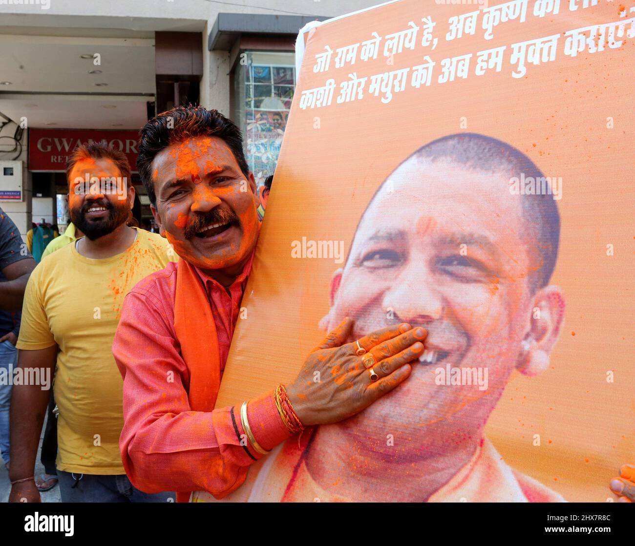 Bhopal, India. 10th Mar, 2022. A Bharatiya Janata Party worker applies ...