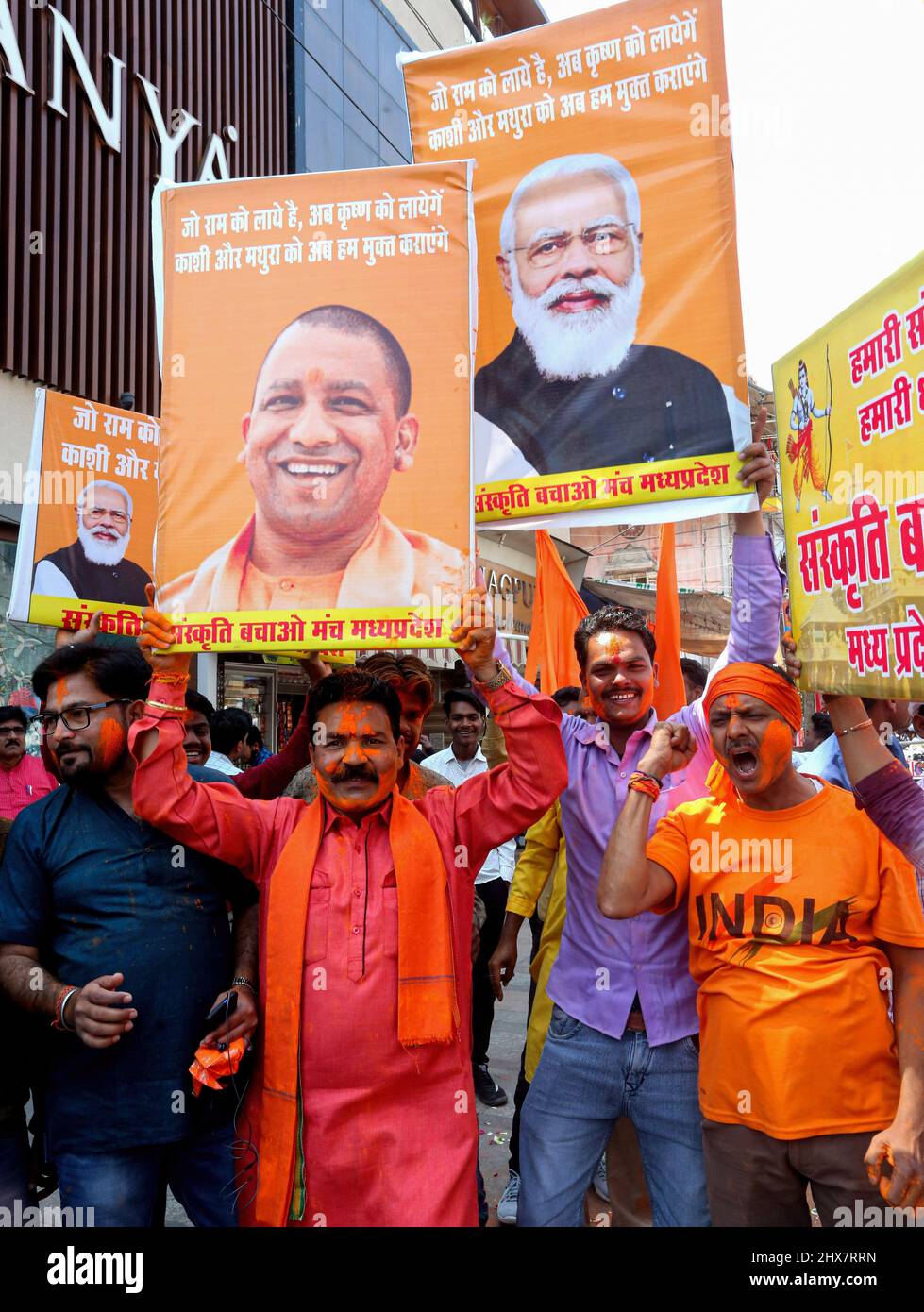 Five political posters hi-res stock photography and images - Alamy